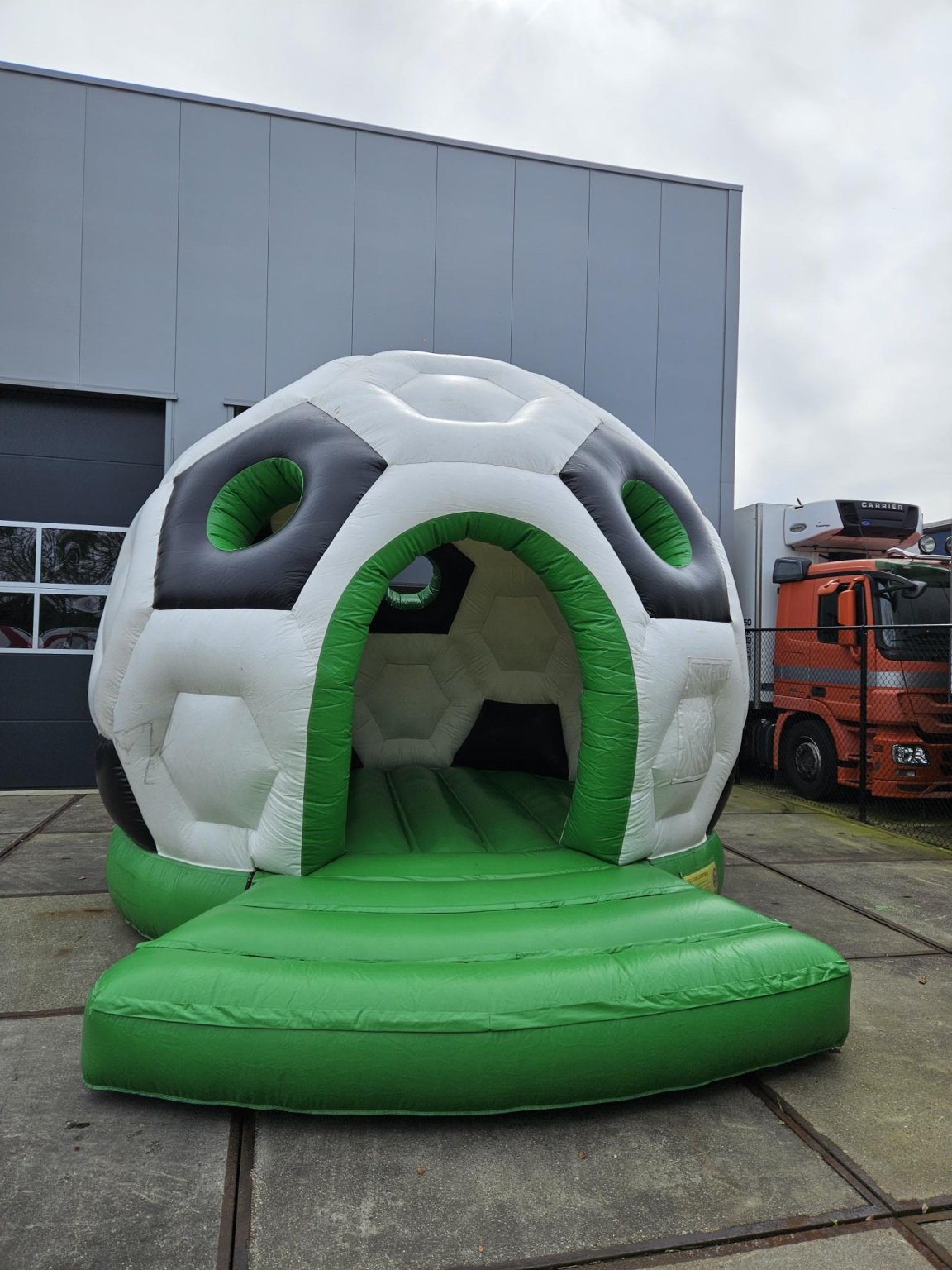 Springkussen Voetbal – Plezier en Spel